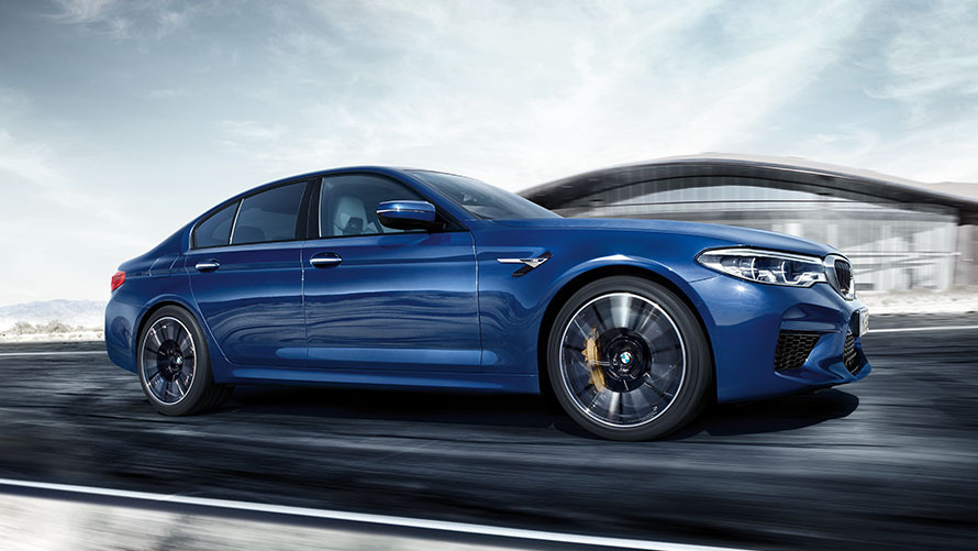 BMW M5 with M xDrive: At a glance